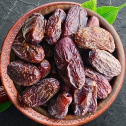 Amber Dates: Appearance, Price, Benefits & Culinary Uses | DuHuD